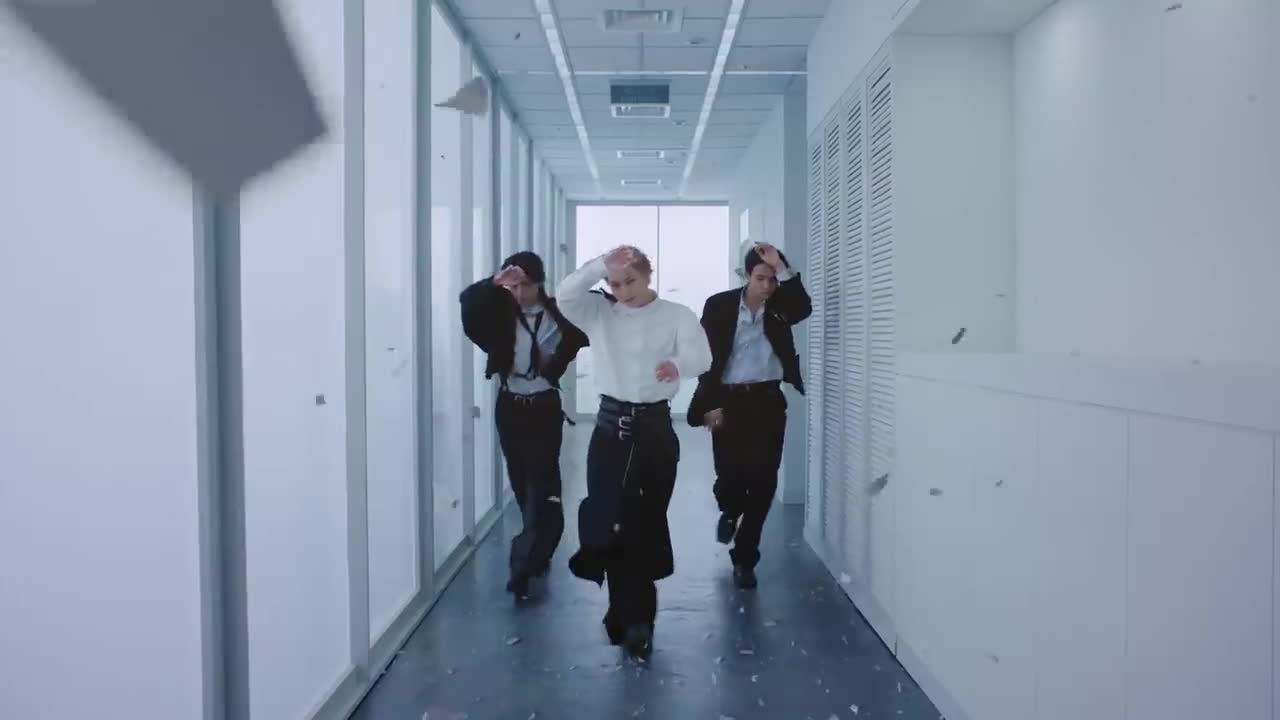 ENHYPEN (엔하이픈) No Doubt Official MV | Видео на MiX